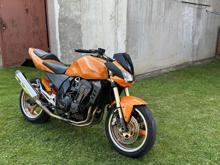 Kawasaki Z 2003 Jurbarkas, ar dzinēja tilpumu 1.00 L un nobraukumu 50 tūkst. km par 3050 €, foto 1 vietnē AUTOMOTO.COM.LV