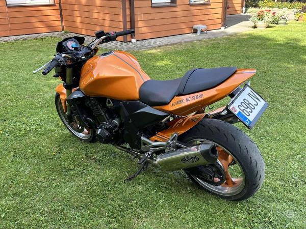 Kawasaki Z 2003 Jurbarkas, ar dzinēja tilpumu 1.00 L un nobraukumu 50 tūkst. km par 3050 €, foto 3 vietnē AUTOMOTO.COM.LV