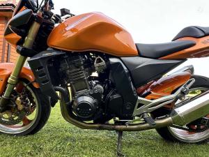 Kawasaki Z 2003 Jurbarkas, ar dzinēja tilpumu 1.00 L un nobraukumu 50 tūkst. km par 3050 €, foto 10 vietnē AUTOMOTO.COM.LV