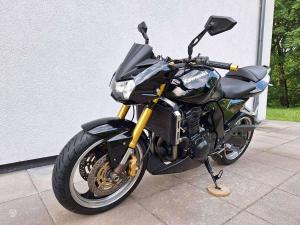 Kawasaki Z 2004 in Prienai, with an engine capacity of 0.75 L and mileage of 31 thousand km for 2750 €, photo  on AUTOMOTO.COM.LV
