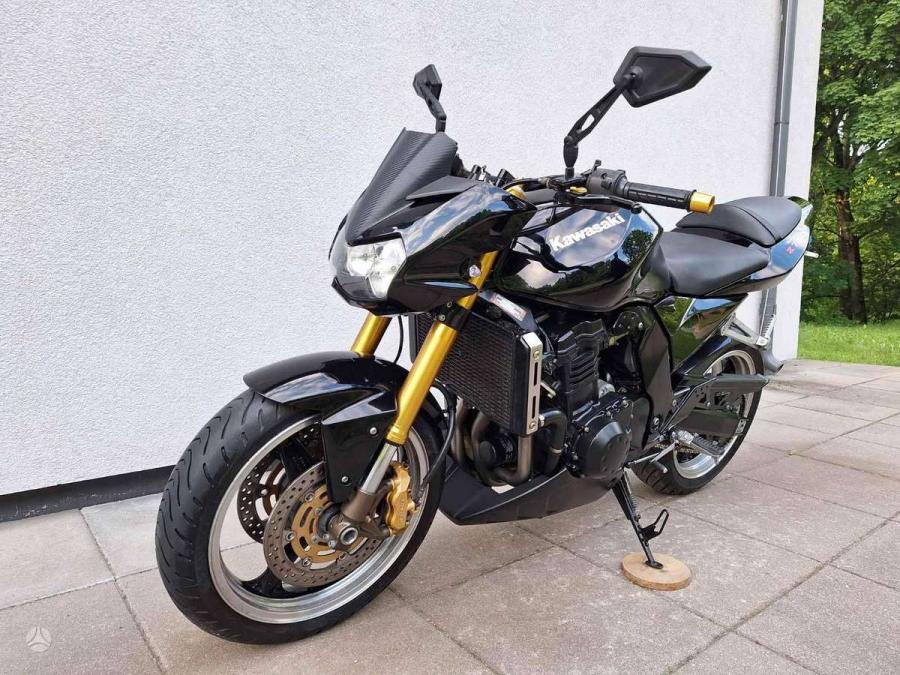 Kawasaki Z 2004 in Prienai, with an engine capacity of 0.75 L and mileage of 31 thousand km for 2750 €, photo 1 on AUTOMOTO.COM.LV