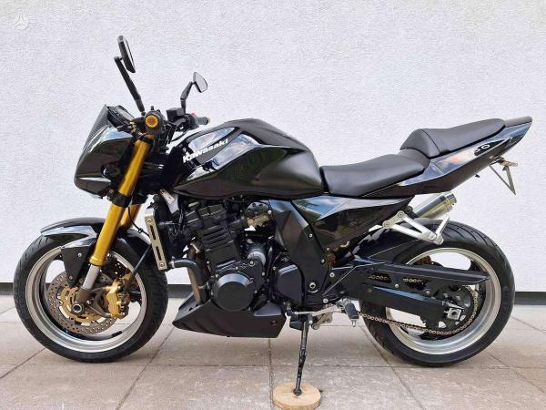 Kawasaki Z 2004 in Prienai, with an engine capacity of 0.75 L and mileage of 31 thousand km for 2750 €, photo 2 on AUTOMOTO.COM.LV