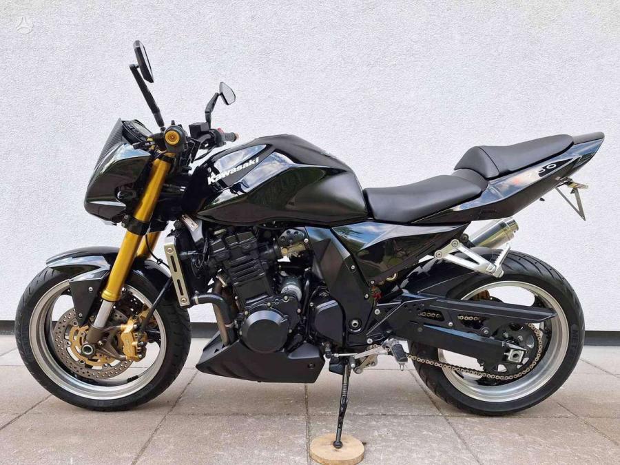 Kawasaki Z 2004 in Prienai, with an engine capacity of 0.75 L and mileage of 31 thousand km for 2750 €, photo 3 on AUTOMOTO.COM.LV