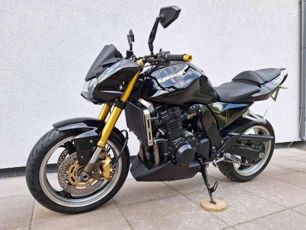 Kawasaki Z 2004 in Prienai, with an engine capacity of 0.75 L and mileage of 31 thousand km for 2750 €, photo 3 on AUTOMOTO.COM.LV
