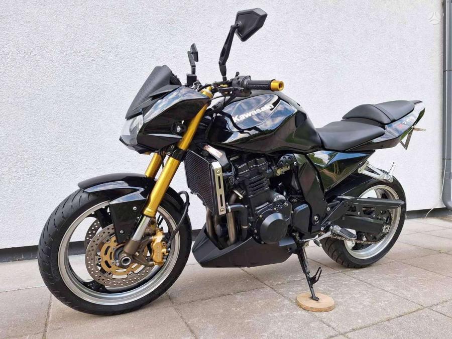 Kawasaki Z 2004 in Prienai, with an engine capacity of 0.75 L and mileage of 31 thousand km for 2750 €, photo 4 on AUTOMOTO.COM.LV