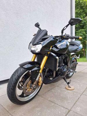 Kawasaki Z 2004 in Prienai, with an engine capacity of 0.75 L and mileage of 31 thousand km for 2750 €, photo 14 on AUTOMOTO.COM.LV