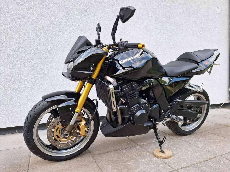 Kawasaki Z 2004 in Prienai, with an engine capacity of 0.75 L and mileage of 31 thousand km for 2750 €, photo 22 on AUTOMOTO.COM.LV