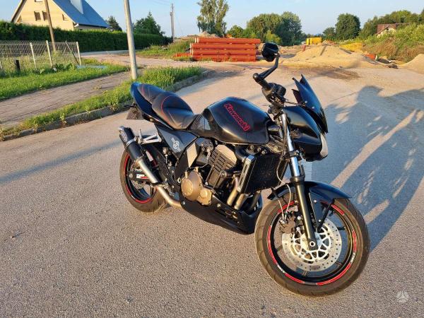 Kawasaki Z 2004 Alīta, ar dzinēja tilpumu 0.75 L un nobraukumu 27 tūkst. km par 2600 €, foto 4 vietnē AUTOMOTO.COM.LV
