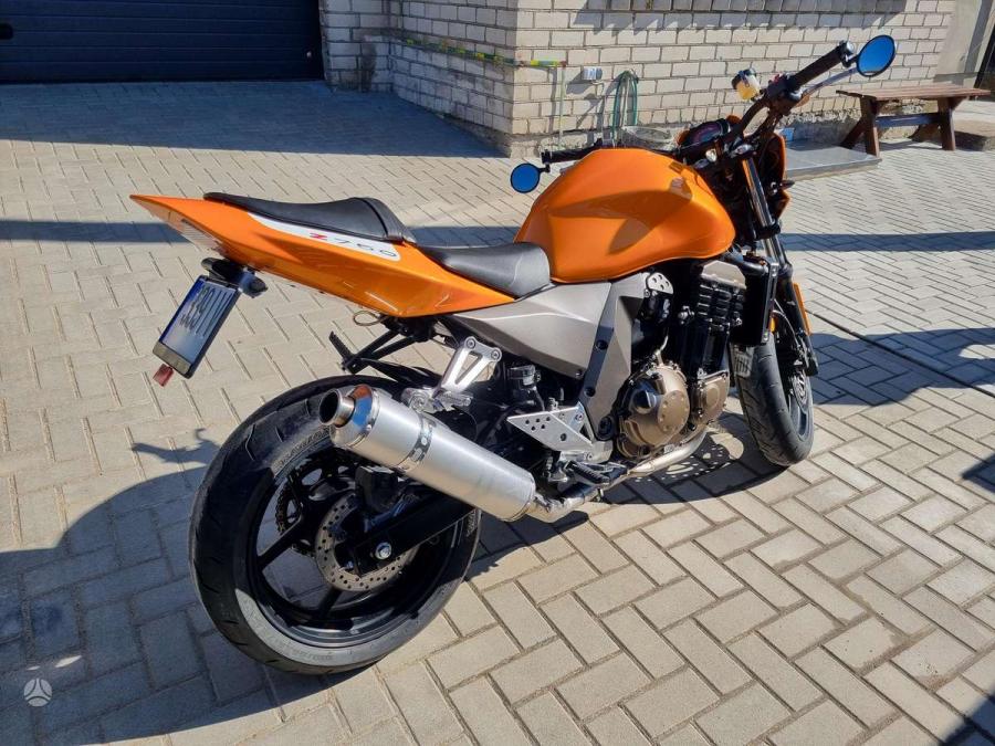 Kawasaki Z 2004 Telšiai, ar dzinēja tilpumu 0.75 L un nobraukumu 39 tūkst. km par 2300 €, foto 3 vietnē AUTOMOTO.COM.LV