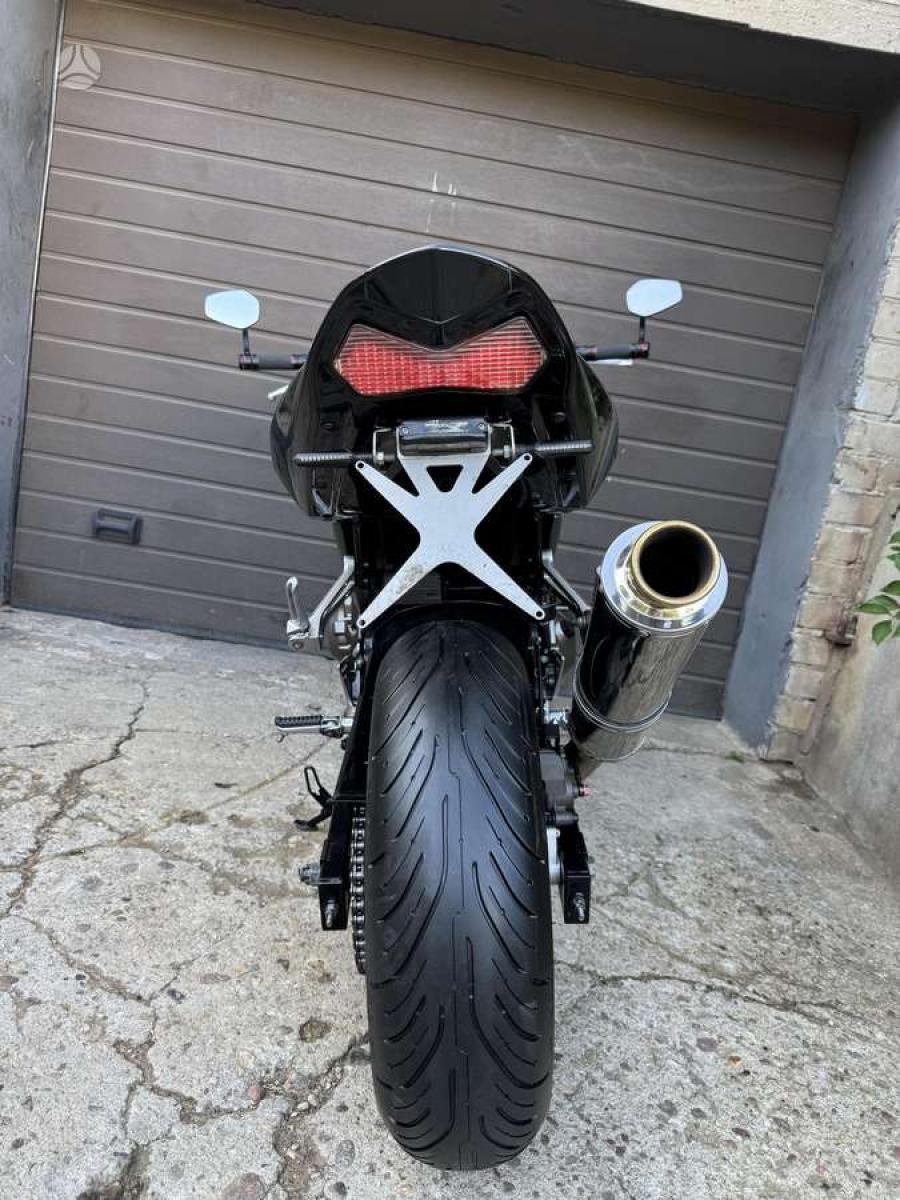 Kawasaki Z 2004 in Prienai, with an engine capacity of 0.75 L and mileage of 40 thousand km for 2750 €, photo 7 on AUTOMOTO.COM.LV
