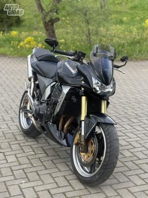 Kawasaki Z 2004 in Vilnius, with an engine capacity of 1.00 L and mileage of 30 thousand km for 2500 €, photo 4 on AUTOMOTO.COM.LV