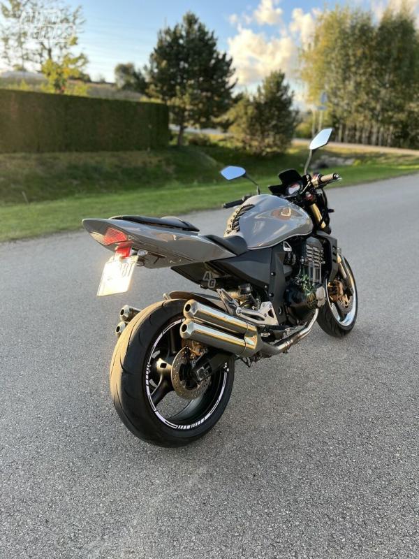 Kawasaki Z 2004 Telšiai, ar dzinēja tilpumu 0.00 L un nobraukumu 0 tūkst. km par 2100 €, foto 4 vietnē AUTOMOTO.COM.LV