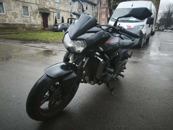 Kawasaki Z 2005 in Vilnius, with an engine capacity of 0.75 L and mileage of 81 thousand km for 1850 €, photo 4 on AUTOMOTO.COM.LV