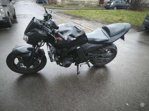 Kawasaki Z 2005 in Vilnius, with an engine capacity of 0.75 L and mileage of 81 thousand km for 1850 €, photo 5 on AUTOMOTO.COM.LV