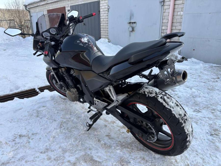Кавасаки Z 2005 в Каунас, объемом двигателя 0.75 л и пробегом 35 тыс. км за 2300 €, фото 7 на AUTOMOTO.COM.LV