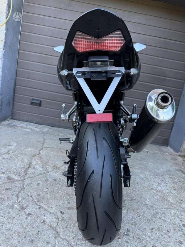 Kawasaki Z 2005 in Prienai, with an engine capacity of 0.75 L and mileage of 17 thousand km for 2899 €, photo 6 on AUTOMOTO.COM.LV