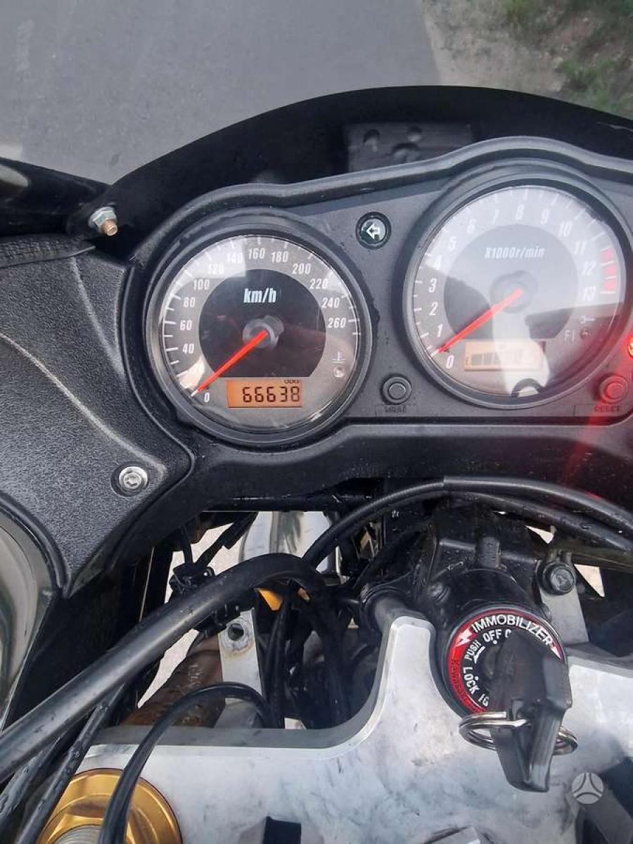 Kawasaki Z 2005 in Vilnius, with an engine capacity of 0.75 L and mileage of 67 thousand km for 2800 €, photo 6 on AUTOMOTO.COM.LV