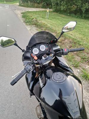 Kawasaki Z 2005 in Vilnius, with an engine capacity of 0.75 L and mileage of 67 thousand km for 2800 €, photo 7 on AUTOMOTO.COM.LV