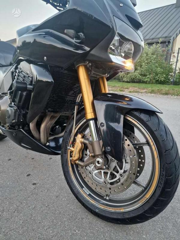 Kawasaki Z 2005 in Vilnius, with an engine capacity of 0.75 L and mileage of 67 thousand km for 2800 €, photo 8 on AUTOMOTO.COM.LV