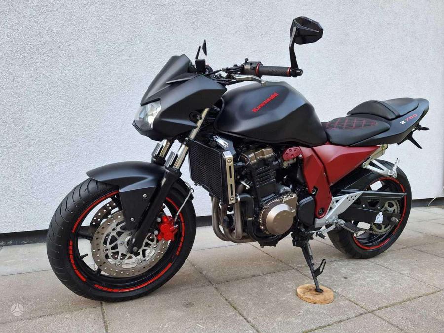 Kawasaki Z 2005 in Prienai, with an engine capacity of 0.75 L and mileage of 32 thousand km for 2650 €, photo 1 on AUTOMOTO.COM.LV