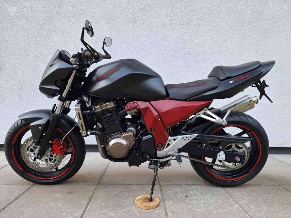 Kawasaki Z 2005 in Prienai, with an engine capacity of 0.75 L and mileage of 32 thousand km for 2650 €, photo 8 on AUTOMOTO.COM.LV