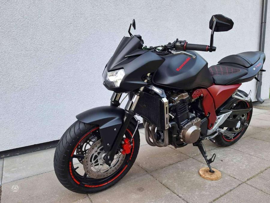 Kawasaki Z 2005 in Prienai, with an engine capacity of 0.75 L and mileage of 32 thousand km for 2650 €, photo 10 on AUTOMOTO.COM.LV