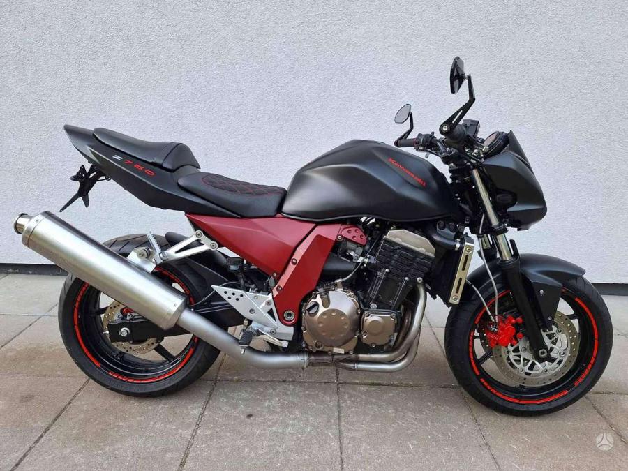 Kawasaki Z 2005 in Prienai, with an engine capacity of 0.75 L and mileage of 32 thousand km for 2650 €, photo 14 on AUTOMOTO.COM.LV