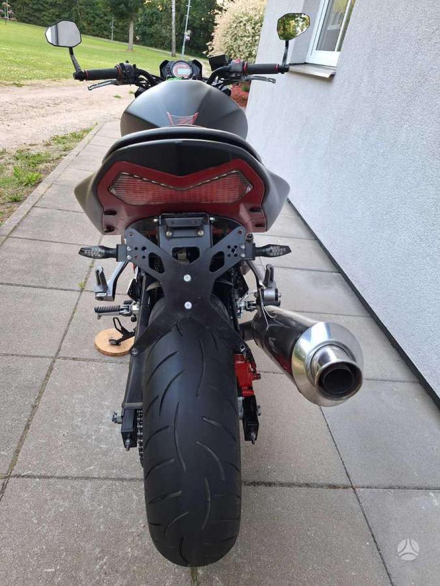 Kawasaki Z 2005 in Prienai, with an engine capacity of 0.75 L and mileage of 32 thousand km for 2650 €, photo 15 on AUTOMOTO.COM.LV