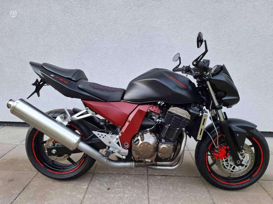 Kawasaki Z 2005 in Prienai, with an engine capacity of 0.75 L and mileage of 32 thousand km for 2650 €, photo 19 on AUTOMOTO.COM.LV