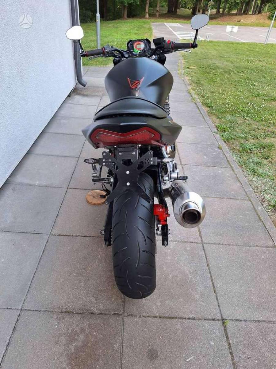 Kawasaki Z 2005 in Prienai, with an engine capacity of 0.75 L and mileage of 32 thousand km for 2650 €, photo 26 on AUTOMOTO.COM.LV