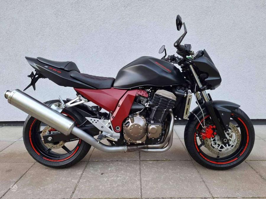 Kawasaki Z 2005 in Prienai, with an engine capacity of 0.75 L and mileage of 32 thousand km for 2650 €, photo 27 on AUTOMOTO.COM.LV