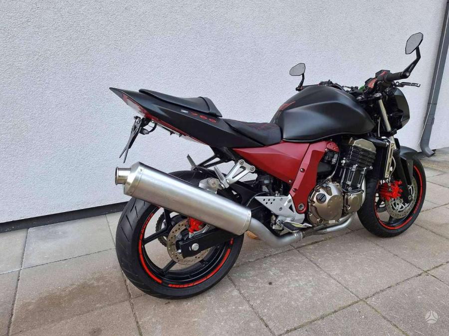 Kawasaki Z 2005 in Prienai, with an engine capacity of 0.75 L and mileage of 32 thousand km for 2650 €, photo 31 on AUTOMOTO.COM.LV