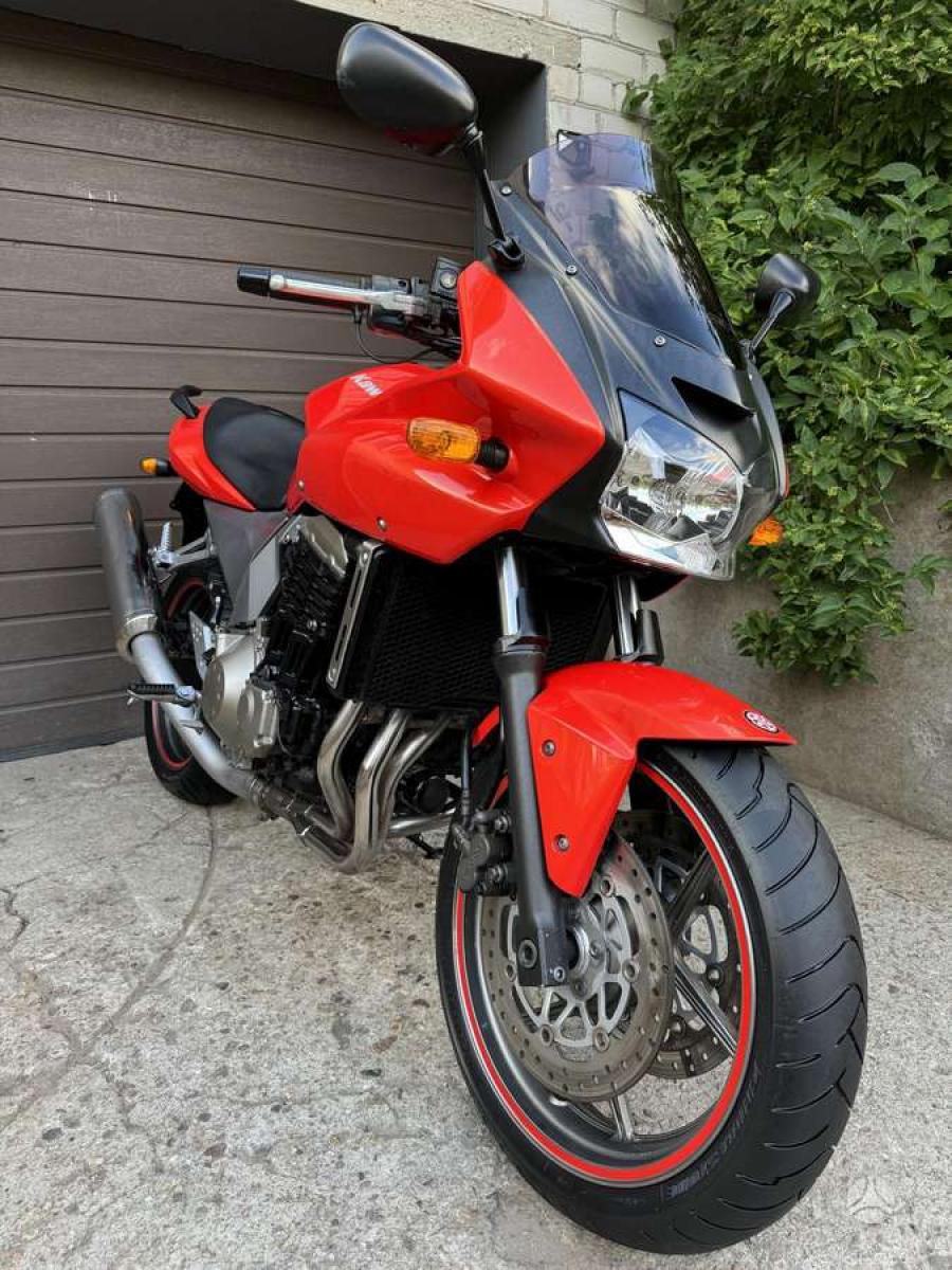 Kawasaki Z 2005 in Prienai, with an engine capacity of 0.75 L and mileage of 30 thousand km for 2550 €, photo 4 on AUTOMOTO.COM.LV