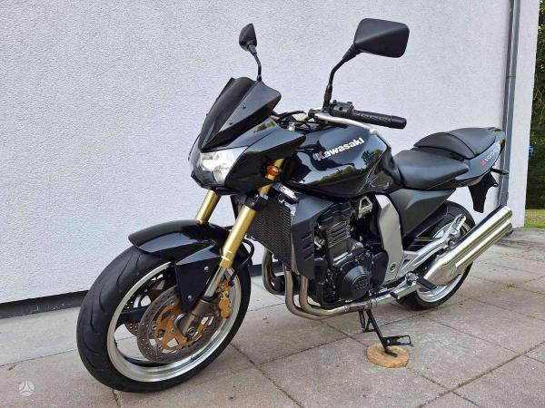 Kawasaki Z 2006 in Prienai, with an engine capacity of 1.00 L and mileage of 32 thousand km for 3250 €, photo 6 on AUTOMOTO.COM.LV