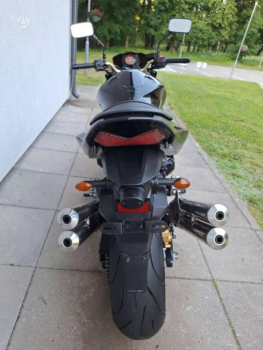 Kawasaki Z 2006 Prienai, ar dzinēja tilpumu 1.00 L un nobraukumu 32 tūkst. km par 3250 €, foto 12 vietnē AUTOMOTO.COM.LV