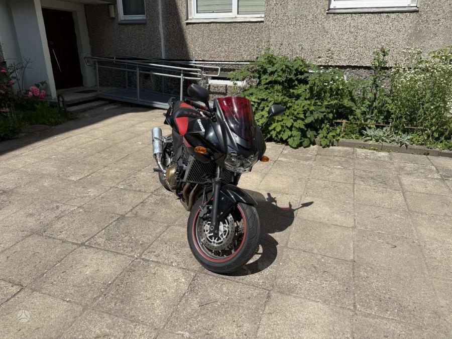 Kawasaki Z 2006 Kauņa, ar dzinēja tilpumu 0.75 L un nobraukumu 26 tūkst. km par 2050 €, foto 1 vietnē AUTOMOTO.COM.LV