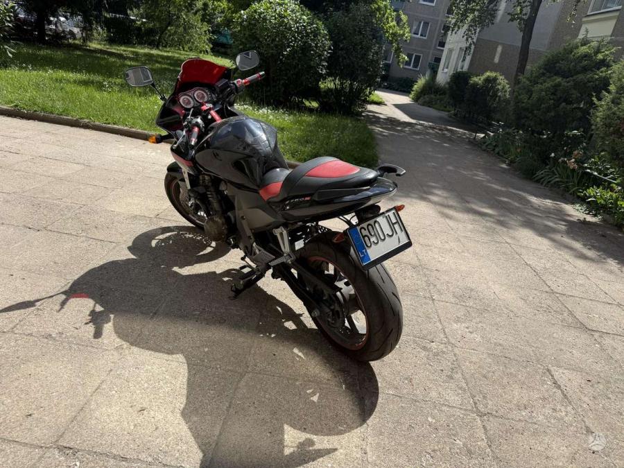 Kawasaki Z 2006 Kauņa, ar dzinēja tilpumu 0.75 L un nobraukumu 26 tūkst. km par 2050 €, foto 4 vietnē AUTOMOTO.COM.LV