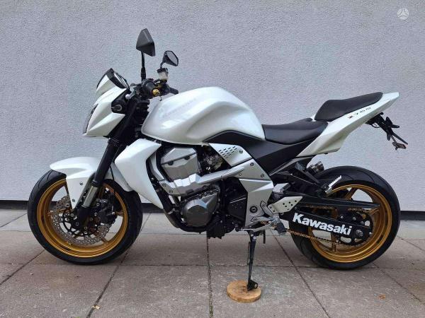 Kawasaki Z 2007 in Prienai, with an engine capacity of 0.75 L and mileage of 27 thousand km for 3450 €, photo 2 on AUTOMOTO.COM.LV