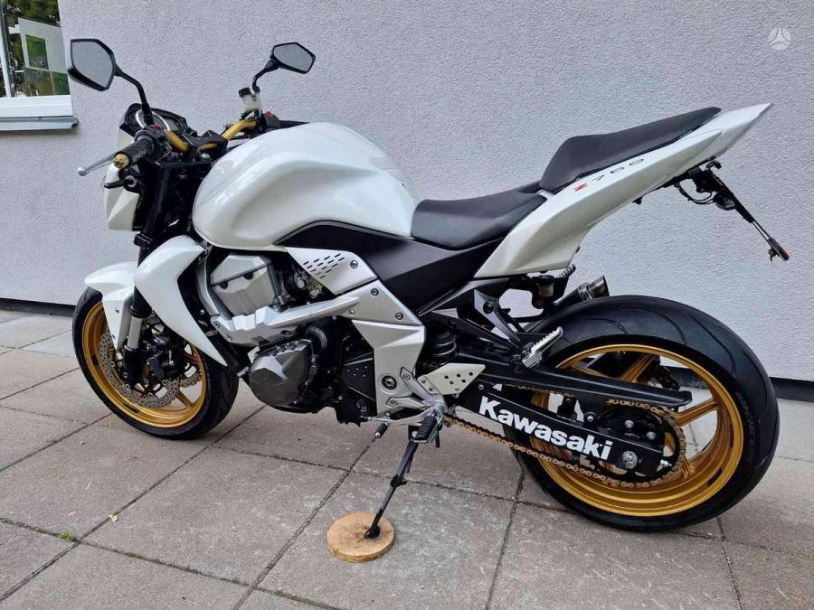 Kawasaki Z 2007 Prienai, ar dzinēja tilpumu 0.75 L un nobraukumu 27 tūkst. km par 3450 €, foto 19 vietnē AUTOMOTO.COM.LV