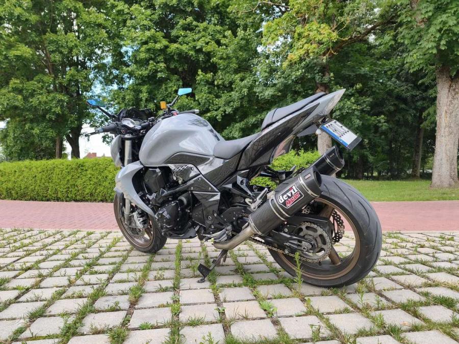Kawasaki Z 2007 in Birzai, with an engine capacity of 1.00 L and mileage of 39 thousand km for 4350 €, photo 3 on AUTOMOTO.COM.LV