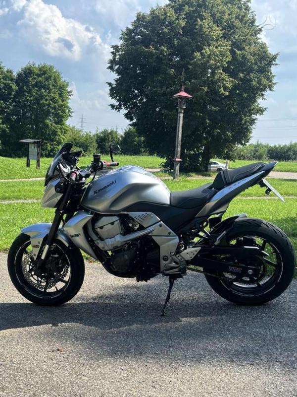 Kawasaki Z 2007 Viļņa, ar dzinēja tilpumu 0.75 L un nobraukumu 46 tūkst. km par 3700 €, foto 5 vietnē AUTOMOTO.COM.LV