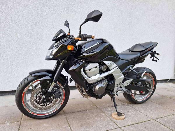 Kawasaki Z 2008 in Prienai, with an engine capacity of 0.75 L and mileage of 38 thousand km for 3450 €, photo 2 on AUTOMOTO.COM.LV