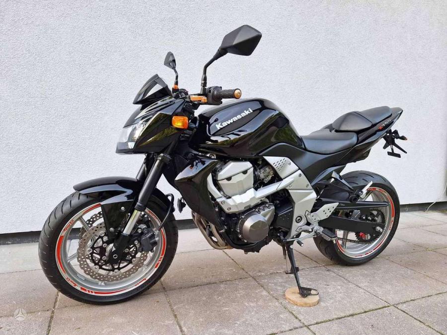 Kawasaki Z 2008 Prienai, ar dzinēja tilpumu 0.75 L un nobraukumu 38 tūkst. km par 3450 €, foto 3 vietnē AUTOMOTO.COM.LV