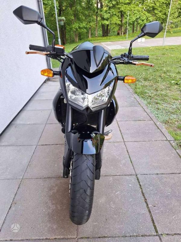 Kawasaki Z 2008 in Prienai, with an engine capacity of 0.75 L and mileage of 38 thousand km for 3450 €, photo 5 on AUTOMOTO.COM.LV