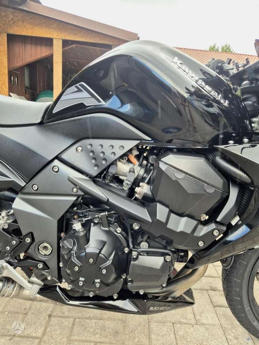 Kawasaki Z 2008 in Prienai, with an engine capacity of 1.00 L and mileage of 33 thousand km for 4100 €, photo 21 on AUTOMOTO.COM.LV