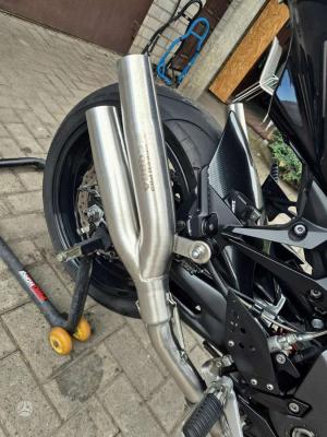 Kawasaki Z 2008 in Prienai, with an engine capacity of 1.00 L and mileage of 33 thousand km for 4100 €, photo 27 on AUTOMOTO.COM.LV