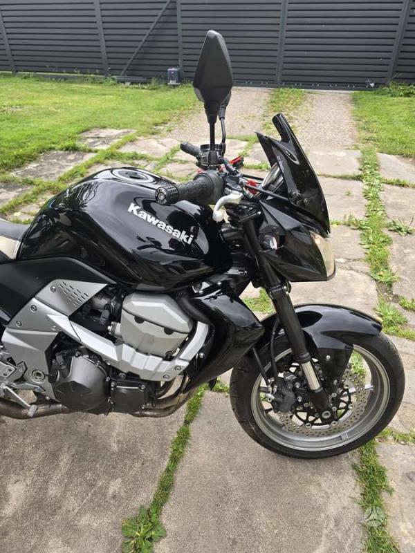 Kawasaki Z 2008 in Kaunas, with an engine capacity of 0.75 L and mileage of 43 thousand km for 2800 €, photo 5 on AUTOMOTO.COM.LV