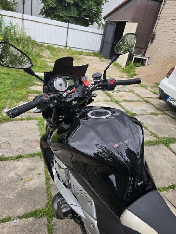 Kawasaki Z 2008 in Kaunas, with an engine capacity of 0.75 L and mileage of 43 thousand km for 2800 €, photo 10 on AUTOMOTO.COM.LV