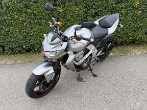 Kawasaki Z 2008 Prienai, ar dzinēja tilpumu 0.75 L un nobraukumu 25 tūkst. km par 3450 €, foto 4 vietnē AUTOMOTO.COM.LV
