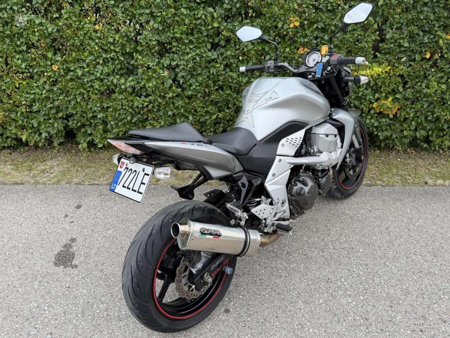 Kawasaki Z 2008 Prienai, ar dzinēja tilpumu 0.75 L un nobraukumu 25 tūkst. km par 3450 €, foto 10 vietnē AUTOMOTO.COM.LV